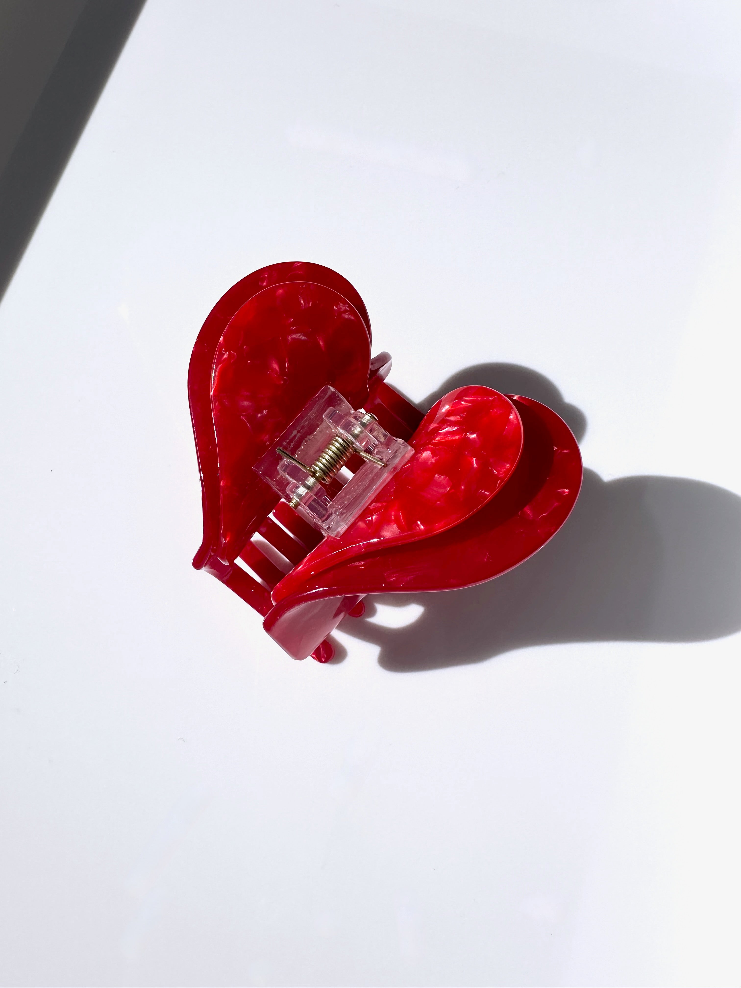 Handmade Double Heart Claw Hair Clip | Eco-Friendly – Solar Eclipse